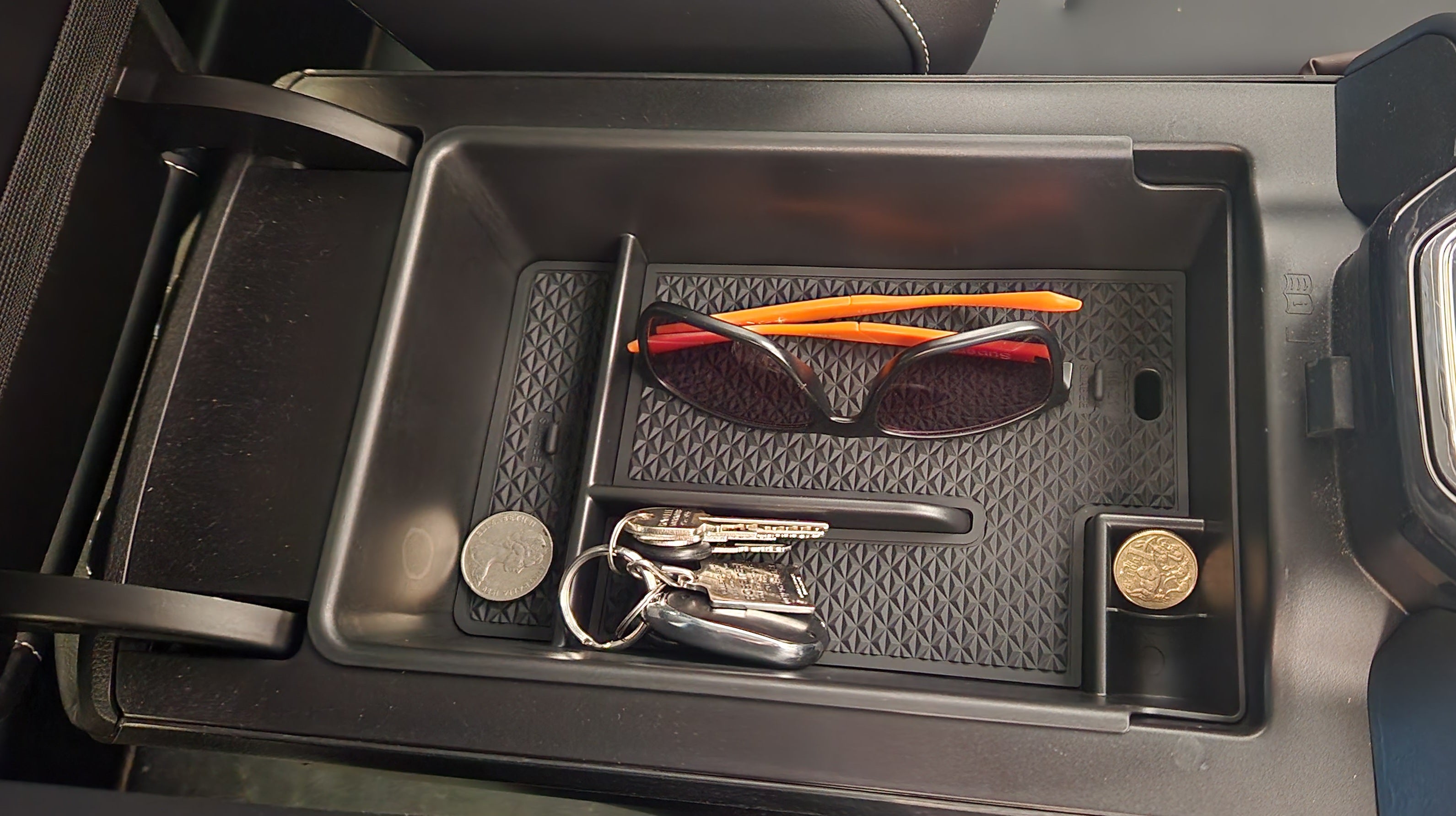 Haval H6 / H6GT 2021+ Armrest Storage Tray – HW Accessories (Aust) Pty Ltd