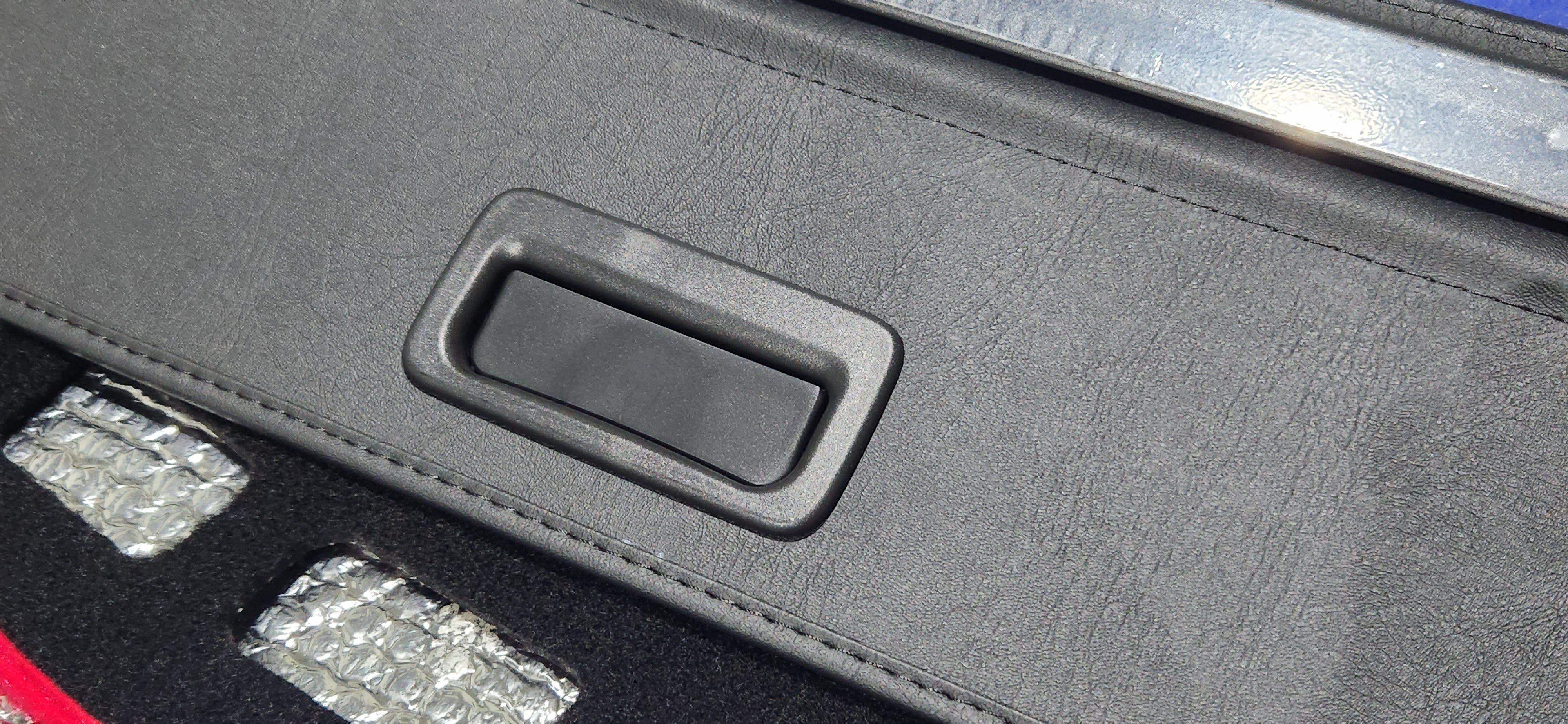 Haval Jolion Retractable Cargo Blind – HW Accessories